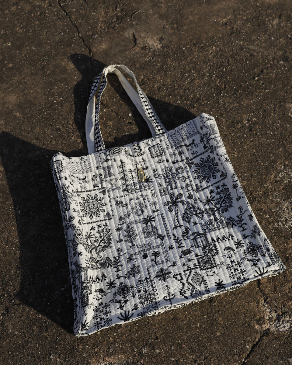 Ivory Embroidered Tote Bag – Jugnu Lahore - Global